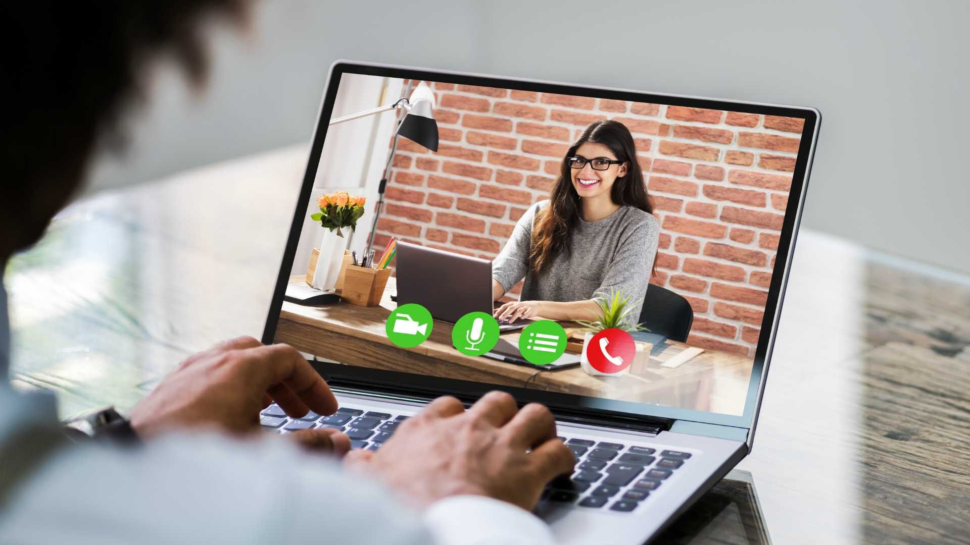 Hold Effective Digital Conversations - Training Industry