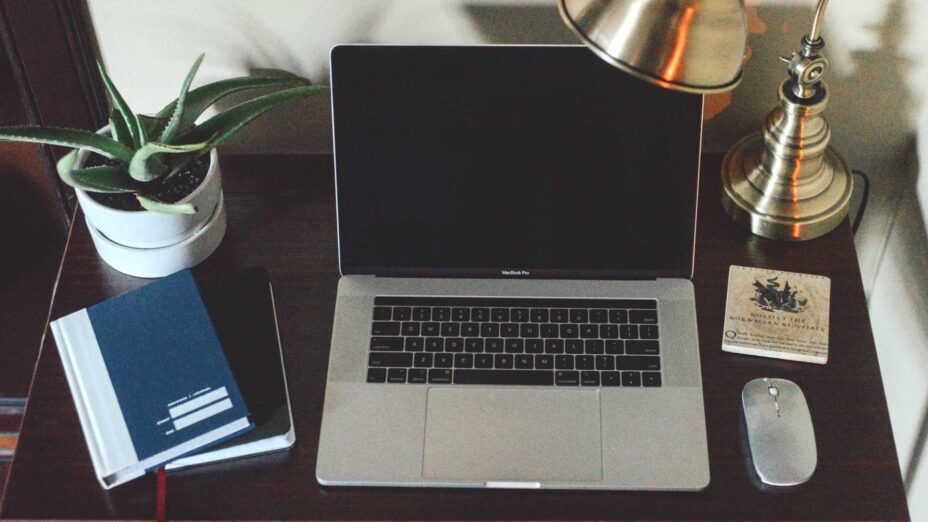 Choosing the Best Remote Learning Model for Your Organization