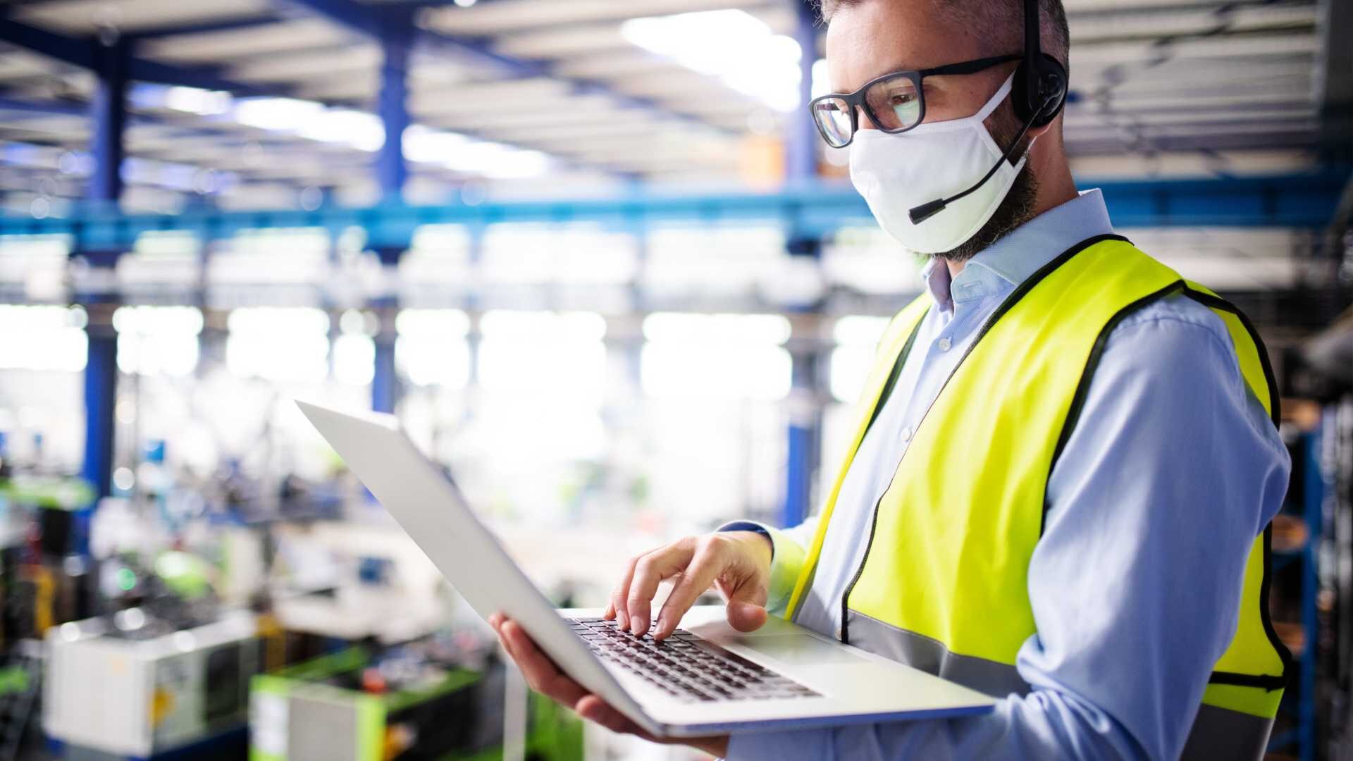 Learning Technology: Enhance Compliance Training for Deskless Workers