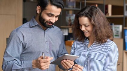 How to Build Confidence in the Workplace: A 10-step Guide