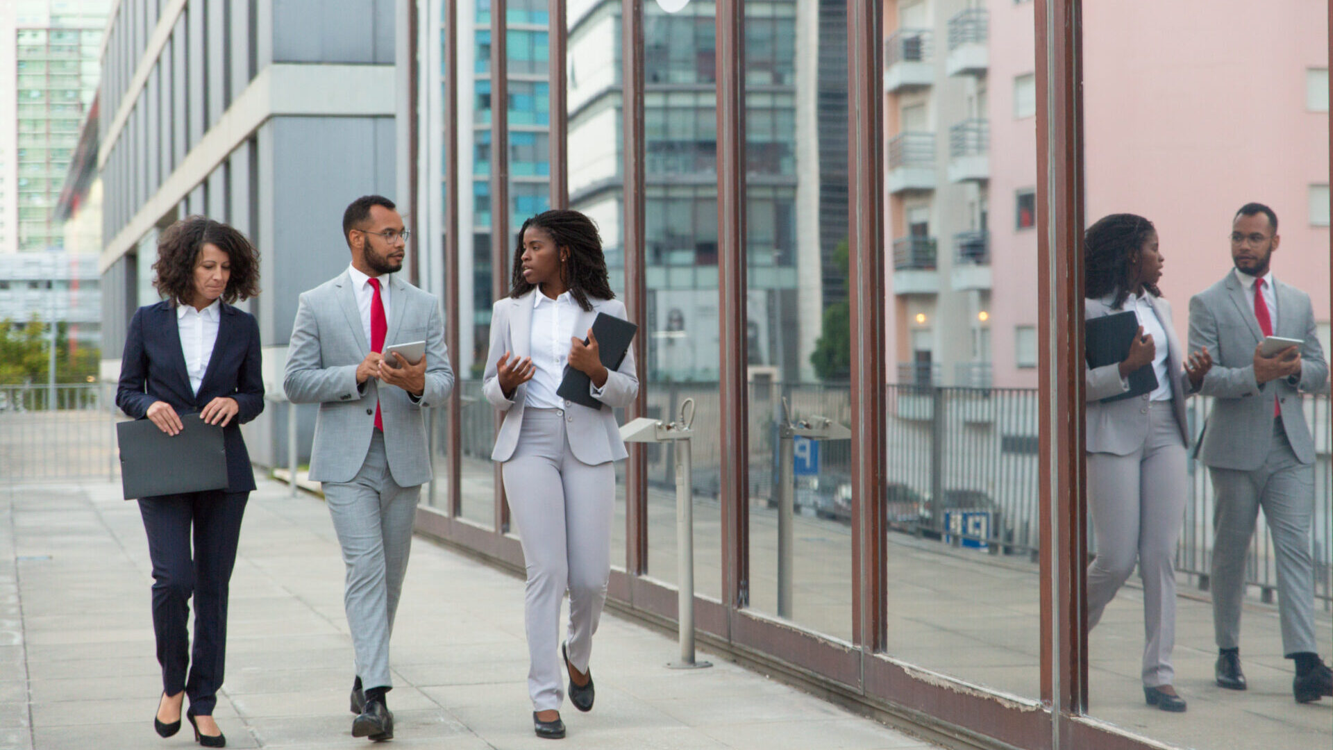 Selling to Senior Executives With the STRATEGIC Framework