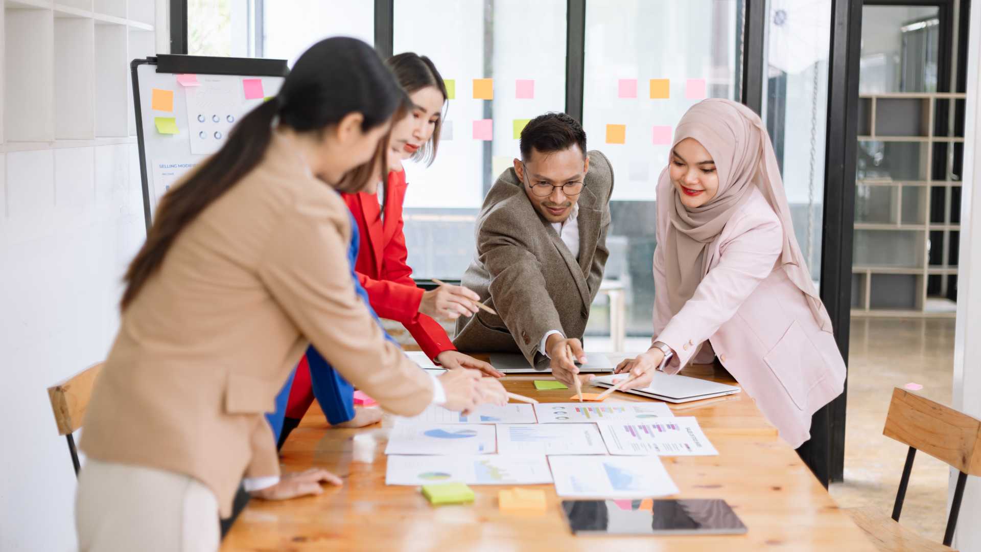 4 Solutions for Adapting to a Lean Workforce